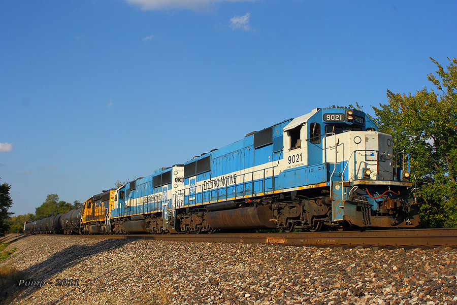 Southbound BNSF Mixed Freight Train